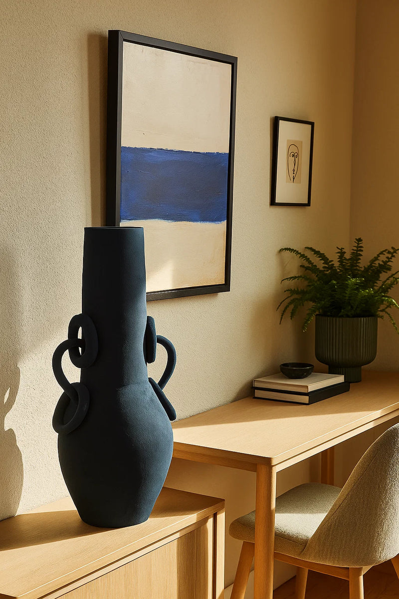 Kesh Gola Katam Vase | Modern terracotta sculpture – DARY LIVING